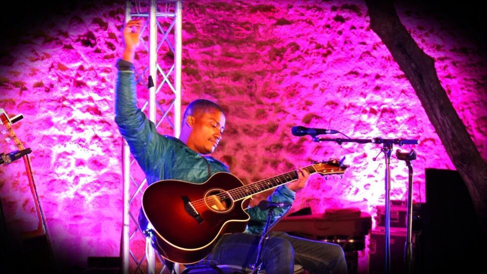 A Pedra Filosofal na música de Tcheka - Convidado